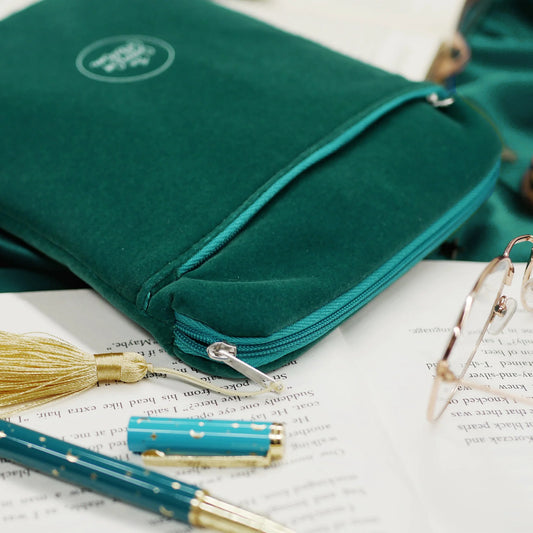 The Quirky Cup Collective – Harry Hartog Bookseller